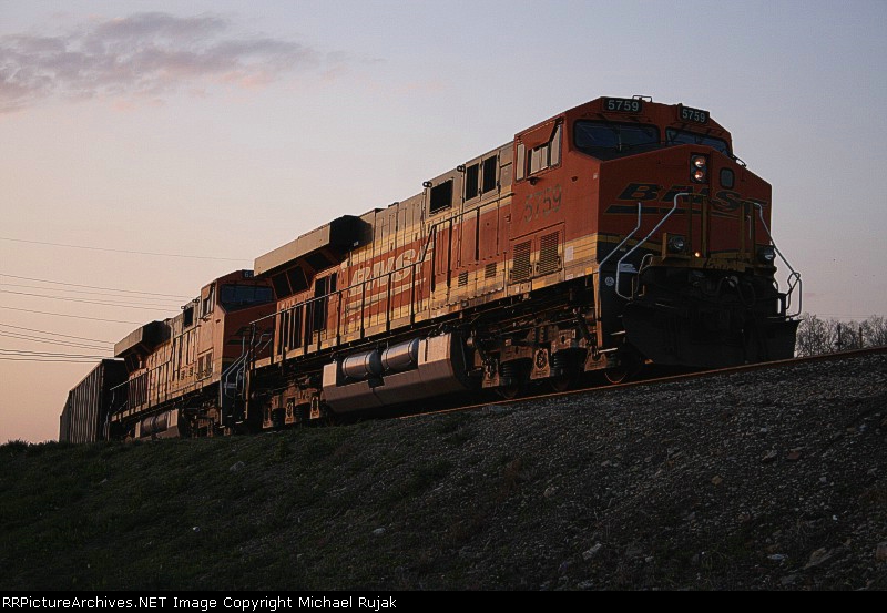 BNSF 5759